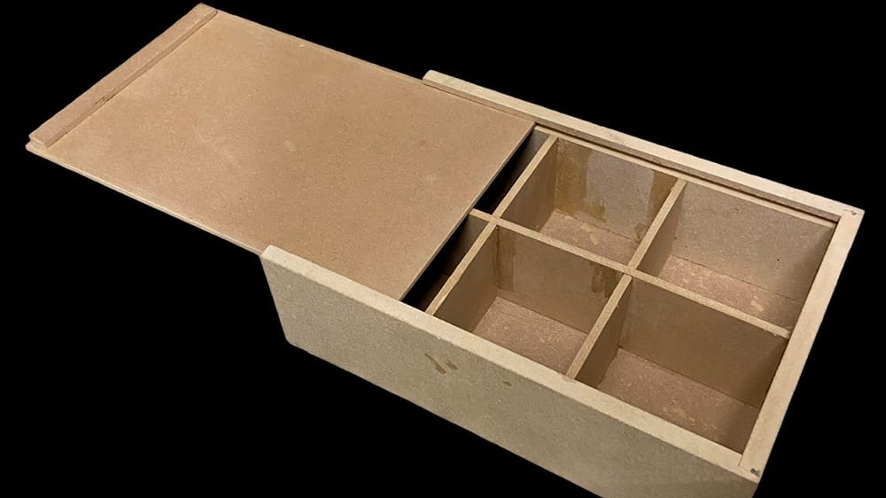 Caja con 6 divisiones 30*20*9 tapa deslizable - LasFloresArtificiales.com